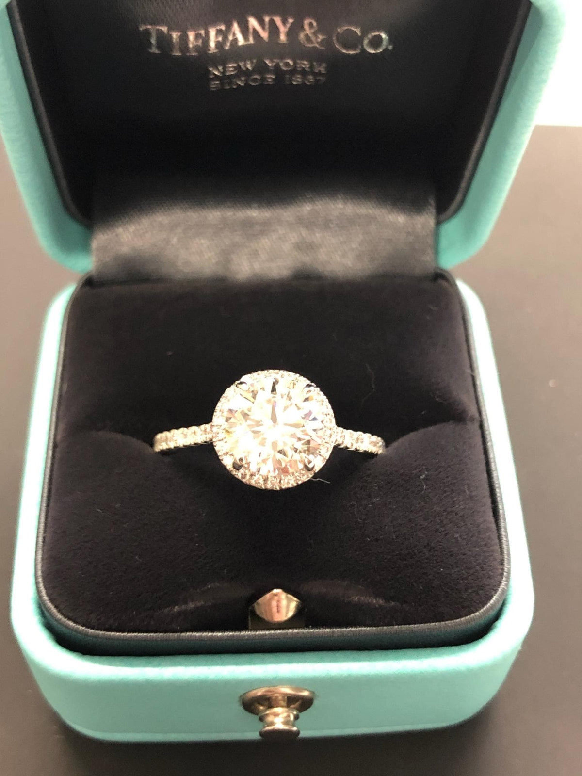 Tips for Selling a Diamond – Idaho Pawn & Gold